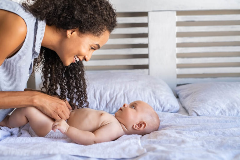 Aprenda como coletar urina de bebê em 10 passos?